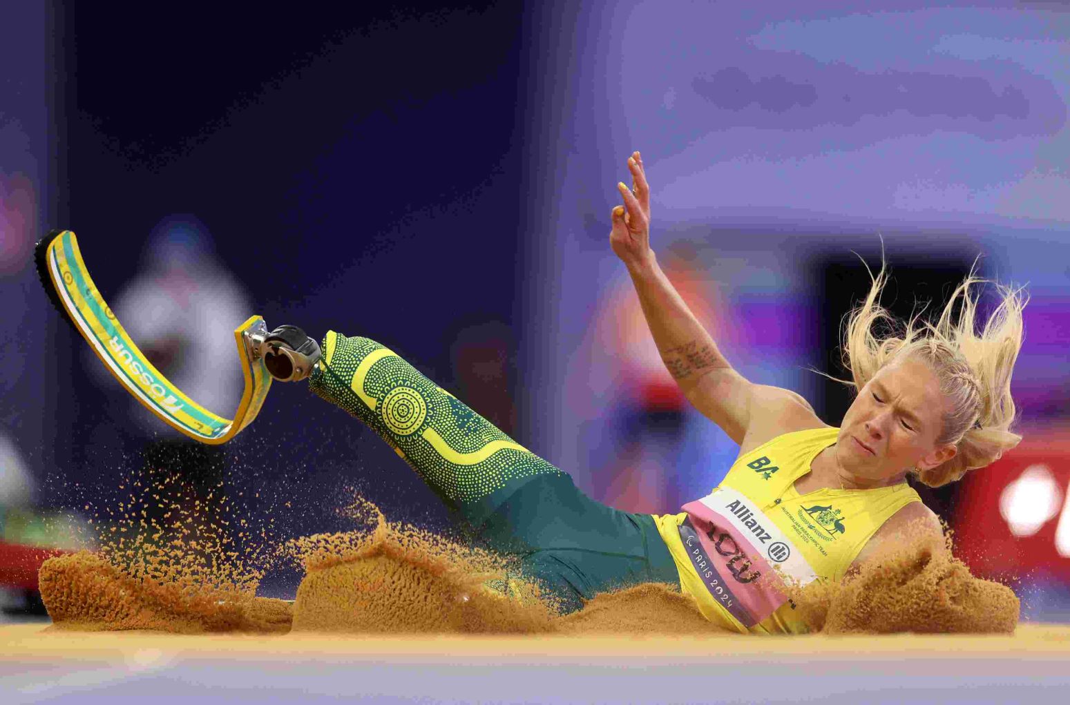 Vanessa Low smashes world record on way retaining Paralympic title