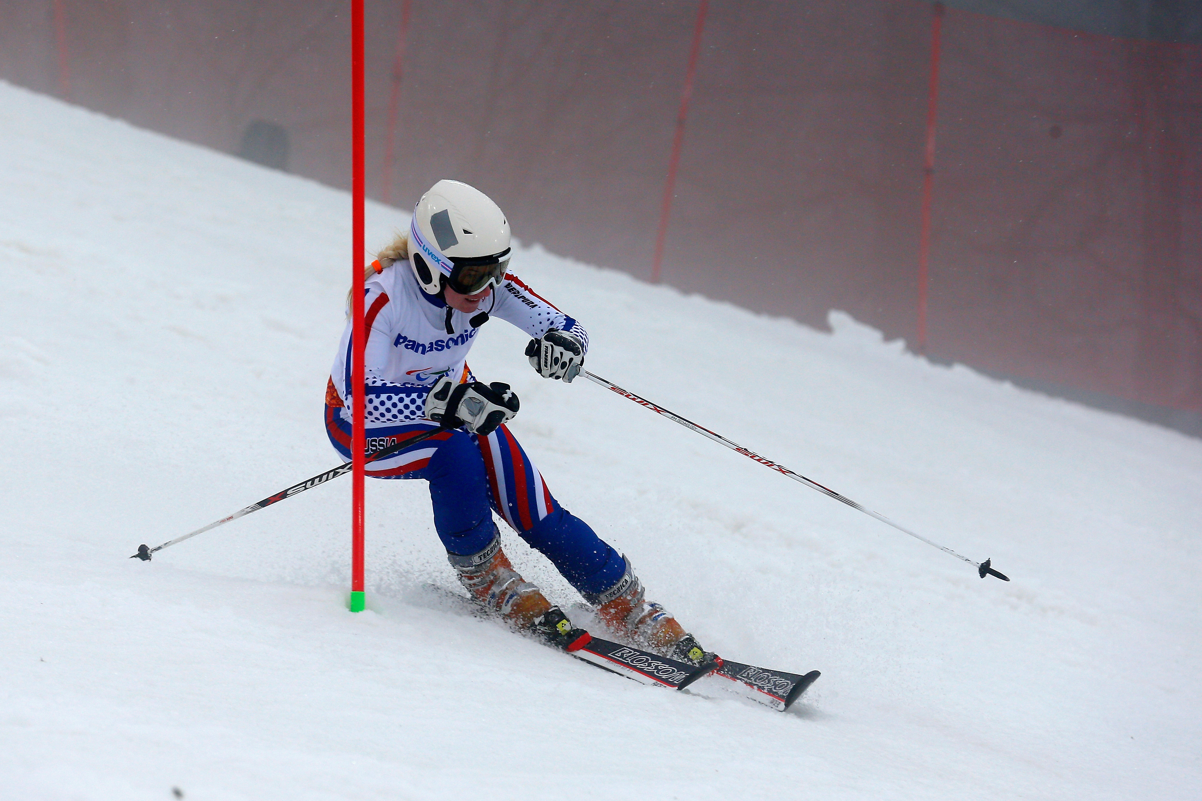 Aleksandra Frantceva, Alexey Bugaev take lead in super-combined